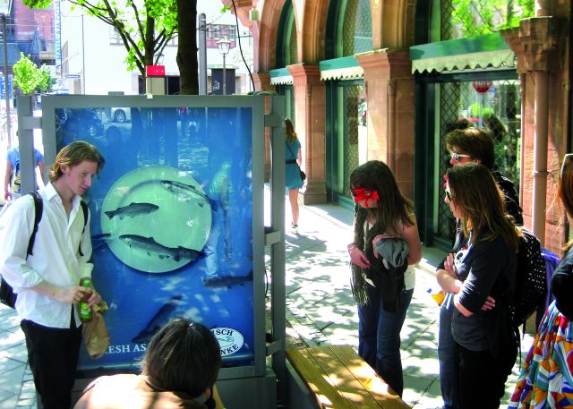 Fisch Franke: Frankfurts lebendigste Werbung im Forellen-Fenster | Le ...